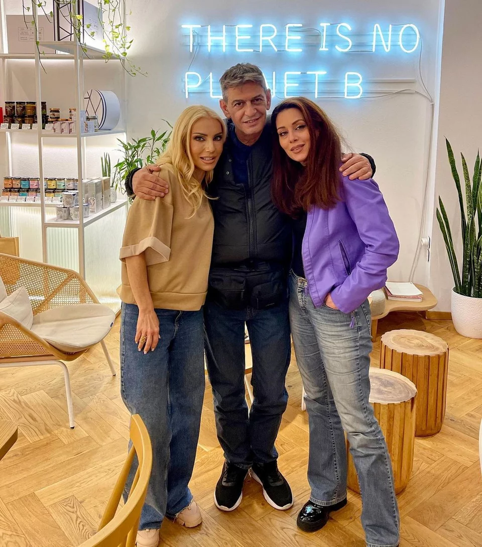 20 χρόνια μαζί, τη γνωρίσαμε στο “3, 2, 1 ANT1”: Η κούκλα σύντροφος του Μιχάλη Ρακιντζή & η ...